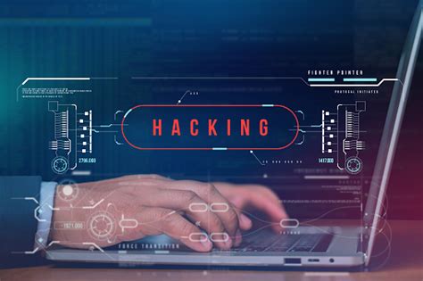 hacker menggunakan laptop dengan antarmuka digital kode biner peretasan