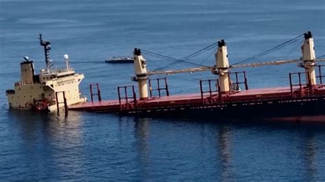 Uk Cargo Ship Sinking In Red Sea After Houthi Attack Houthis Al Jazeera