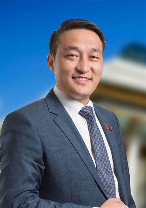 УИХ ын дарга Д Амарбаясгалан хуульд байхгүй зүйлийг зохиож уншиж төсөв батлажээ