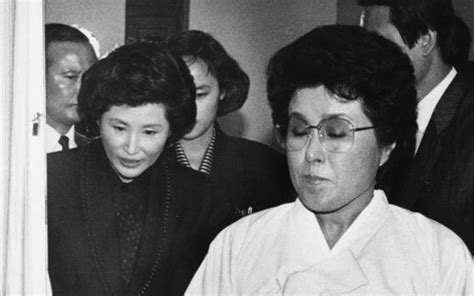 김옥숙 본심에 이순자 “소름”…전두환 권력 물려주자 생긴 일