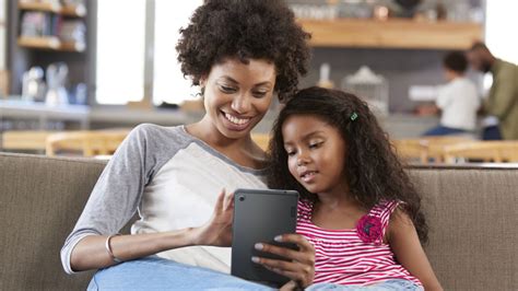 Best Buy Lenovo Tab M7 3rd Gen 7 Tablet 32GB Iron Grey ZA8C0027US