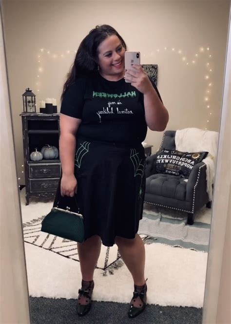 Vintage Inspired Plus Size Halloween Outfit
