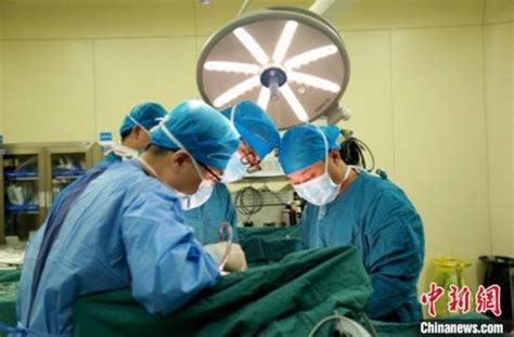 西安交大一附院东院区成功切除直径25公分巨大肝肿瘤沙焕臣患者杨先生