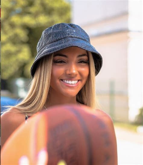 Wejdene Ne Supporte Plus Son Tube Anissa Elle Sexplique Purepeople