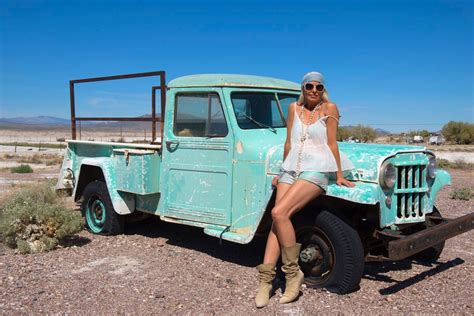 Yasmina Rossi La Modelo De 59 Años Que Impacta Al Mundo Exitoina