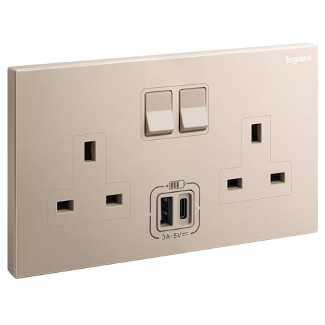 Galion 2 Gangs British Standard Switched Single Pole Socket Outlet 13a With 3a Type A And