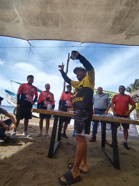 El tapatío Alberto Castillo campeón en segundo Torneo de Pesca Deportiva en Kayak La Manzanilla