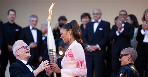 Alfombra Roja Olímpica En Cannes La Antorcha De París 2024 Ilumina El Festival Infobae