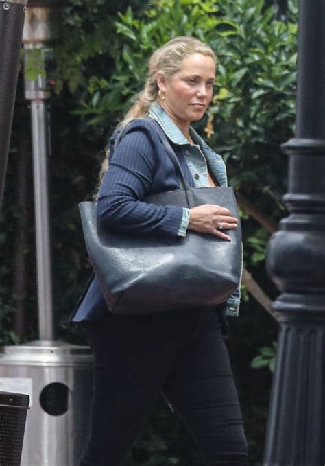 Elizabeth Berkley Style Clothes Outfits And Fashion • Celebmafia