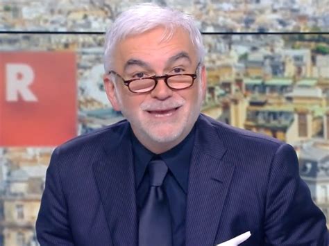 Caricature Malhonnêteté Intellectuelle Pascal Praud Cartonne La