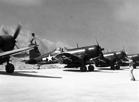 Asisbiz Vought F4U 4B Corsair VMF 114 White 318 Taxing At Okinawa June