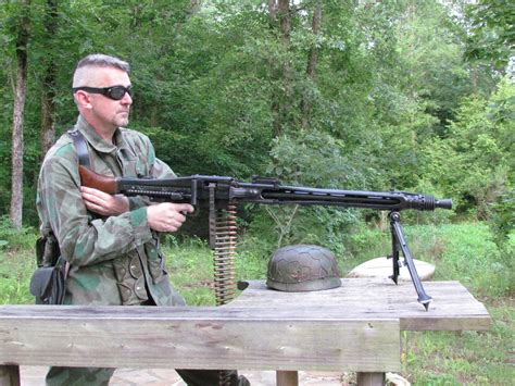 Hitlers Zipper The Mg 42 Machine Gun Global Ordnance News