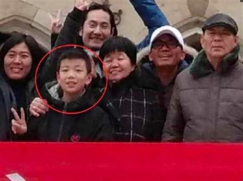 王子豪越長越帥，獲王寶強媽媽獨寵，但顏值沒繼承馬蓉的基因！ 每日頭條