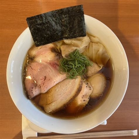 『醤油特製ラーメン』自家製手もみ麺 鈴ノ木のレビュー ラーメンデータベース