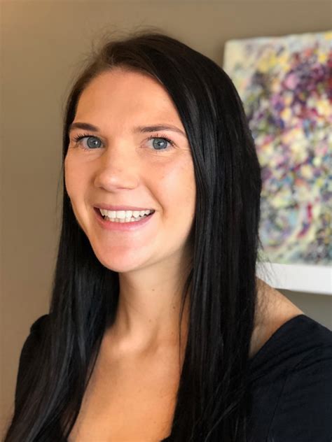 Meet Kim Registered Massage Therapist Thrive Massage Therapy And Wellness