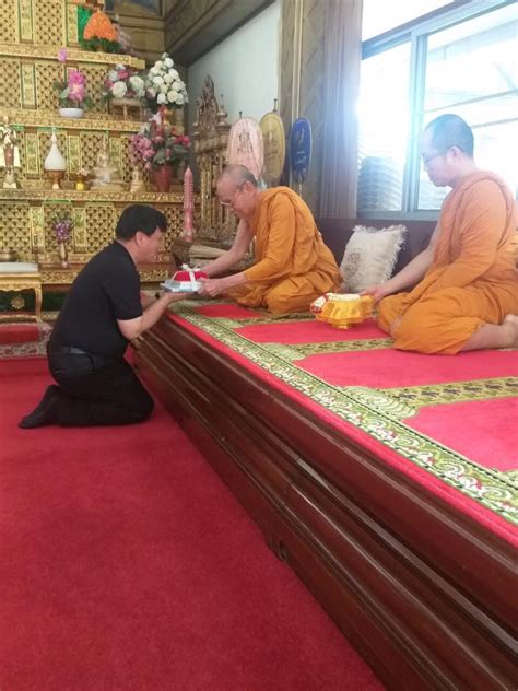 บางเขนนมัสการเจ้าอาวาสวัดพระศรีมหาธาตุฯ สำนักงานเขตบางเขน