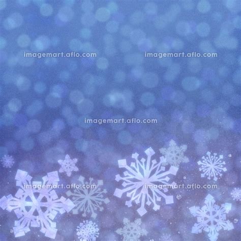 冬の抽象正方形テンプレート）紫と青のグラデーションに光る雪の結晶。寒いクリスマスのコンセプトのイラスト素材 205313131 イメージマート