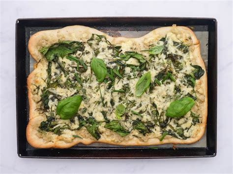 Creamy Spinach Garlic White Pizza Creamy Spinach White Pizza Halal