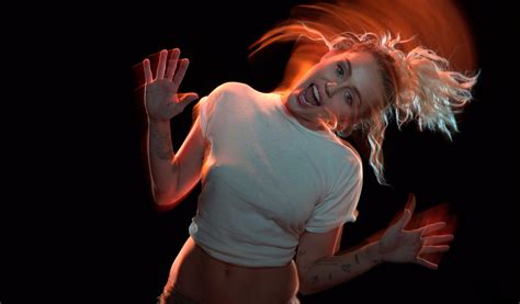 Miley Cyrus Cute 2017 Wallpaper Hd Celebrities 4k Wallpapers Images