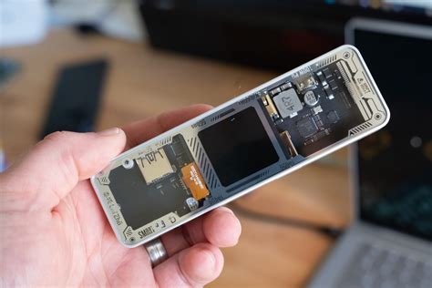 Dockcase Explorer Edition Smart Usb C Hub 6 In 1 Lives Up To Its Name Phandroid