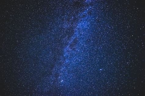 갤럭시 갤럭시 뷰 광대 깊은 공간 무한대 무한한 미묘한 미스터리 반짝 반짝 빛나는 별 밤 밤하늘 별 별빛 별의 별이 빛나는 별이 빛나는 밤하늘