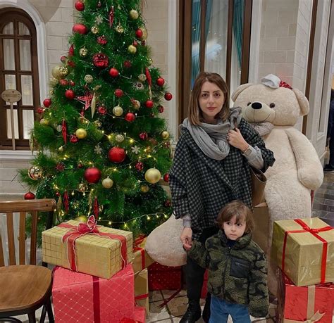 میدونین خدا رابطه مادر و پسر رو چه جوری آفریده؟ پسر رو برای مادر هم