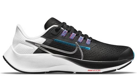 Nike Air Zoom Pegasus 38 Review (2022): Should You Get It?