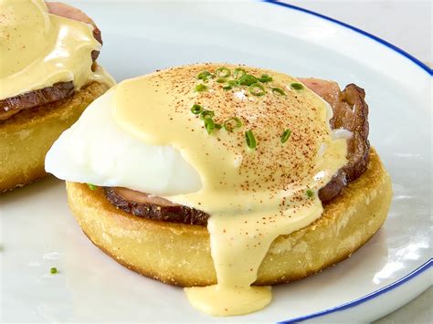 How To Cook Eggs For Eggs Benedict