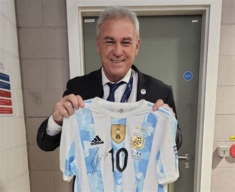 La Trama Detrás De La Historia Que Culminó Con La Camiseta De Messi En