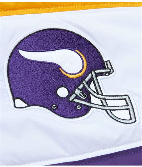 In The Clutch Minnesota Vikings Puffer Jacket