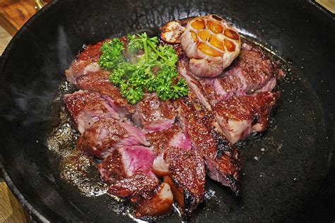 The Wang 頂級牛排館，王品新品牌首家落腳台中～專業侍酒師、管家式服務，打造不一樣的 Fine Dining 披著虎皮的貓