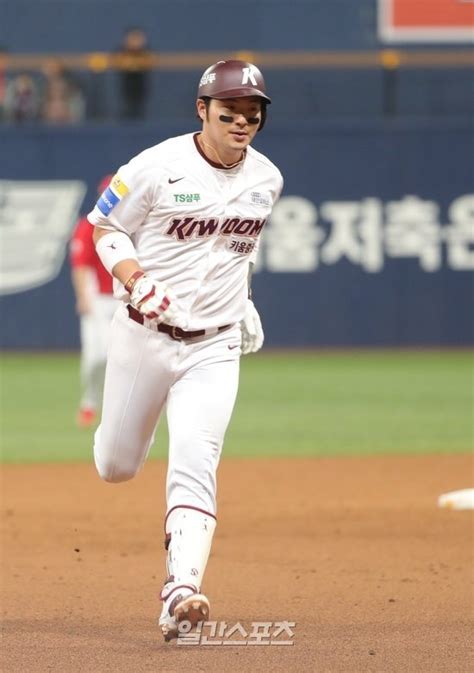 박병호 홈런포 본격 가동 시즌 6호이틀 연속 홈런