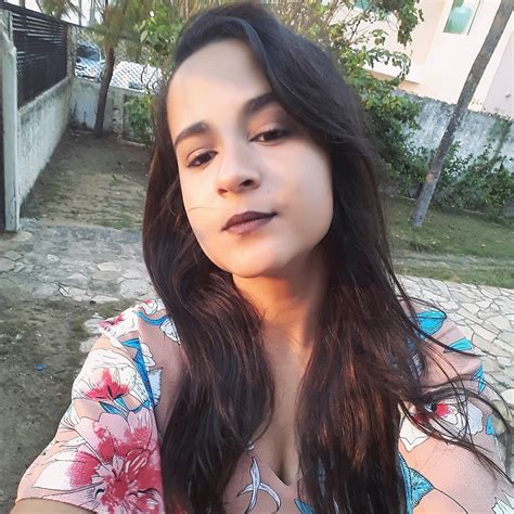 Julia Jullya Silva Twitter