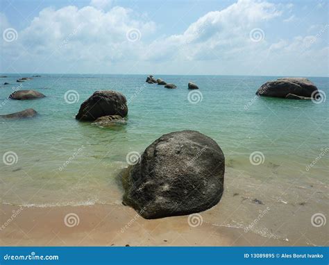 Rocce Sul Mare Immagine Stock Immagine Di Mare Roccie 13089895