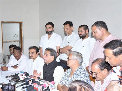 Said 10 10 Leaders In The State Bjp Are Roaming Around As Contenders