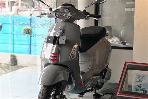 Tidak Semua Orang Tahu Inilah Alasan Kenapa Vespa Matic Harganya Lebih Mahal Dari Kompetitornya