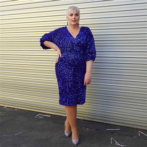 Draft What To Wear To A Cocktail Party