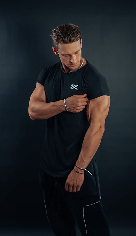 Steve Kris Professional Fitness Model