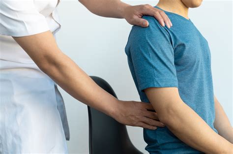 Chiropractor Vs Physical Therapist Which Is Better Canadian Medical