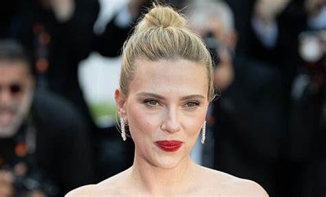 Scarlett Johansson Stuns In Velvet Slip Dress With Lace Trim Reel 360