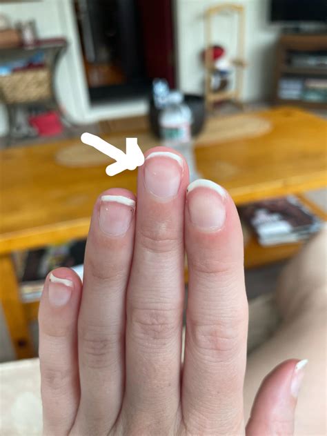 Different Shaded Nails Rlupus