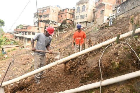 Obras em Niterói Contenção de encosta no Largo da Batalha Folha do Leste