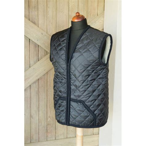 Tiek Tirgots Merino Aitas Vilnas Stepēta Veste Pārdošanas Cena 3300€