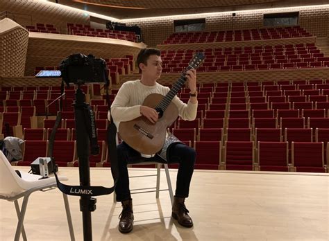 Interview Thibaut Garcia Guitare à la Main dans La Seine Musicale
