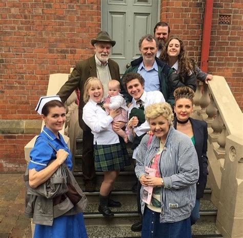 Pin En Derry Girls Bts💘💘 Series Y Peliculas Actores Guapos Actores