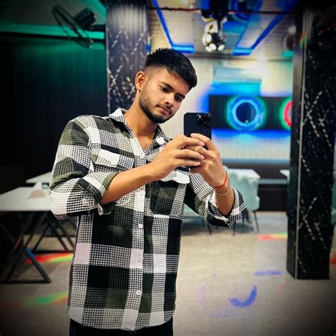 Black Me Daru Bech Raha Tha Comedy Funny Aniket Ray