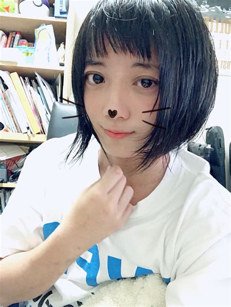 【18歳～20代女装娘画像】茶髪が似合う二重瞼の目がぱっちりしたロリ顔の可愛い男の娘 あっつーちゃん 18歳～20代 素人女装娘エロ