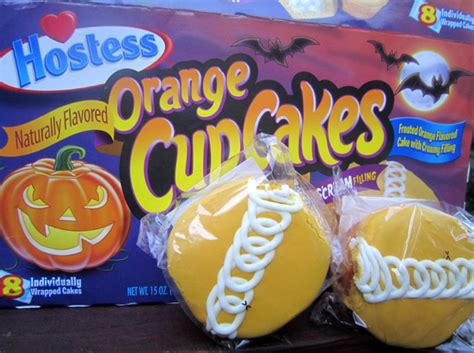 The Holidaze Hostess Orange Cupcakes