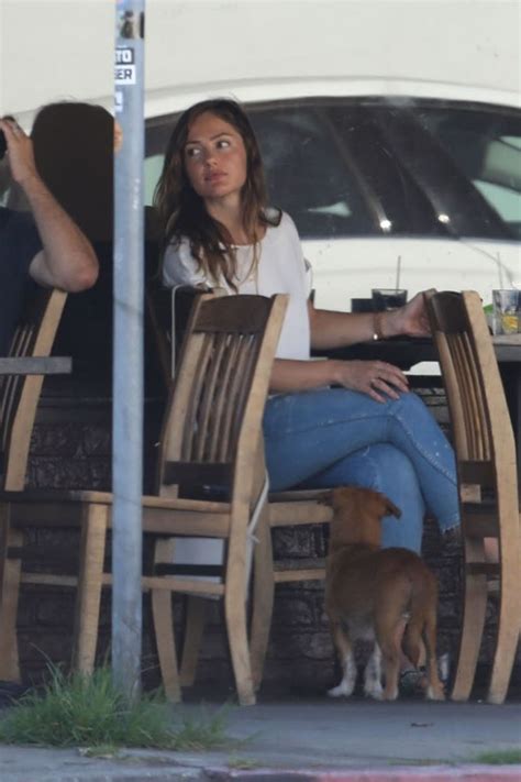 Minka Kelly With Her Father Rick Dufay At The Kings Road Cafe In La Celebmafia