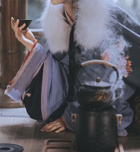 仿佛兮若轻云之蔽月 飘飘兮若流风之回雪 Leather Skirt Skirts Fashion